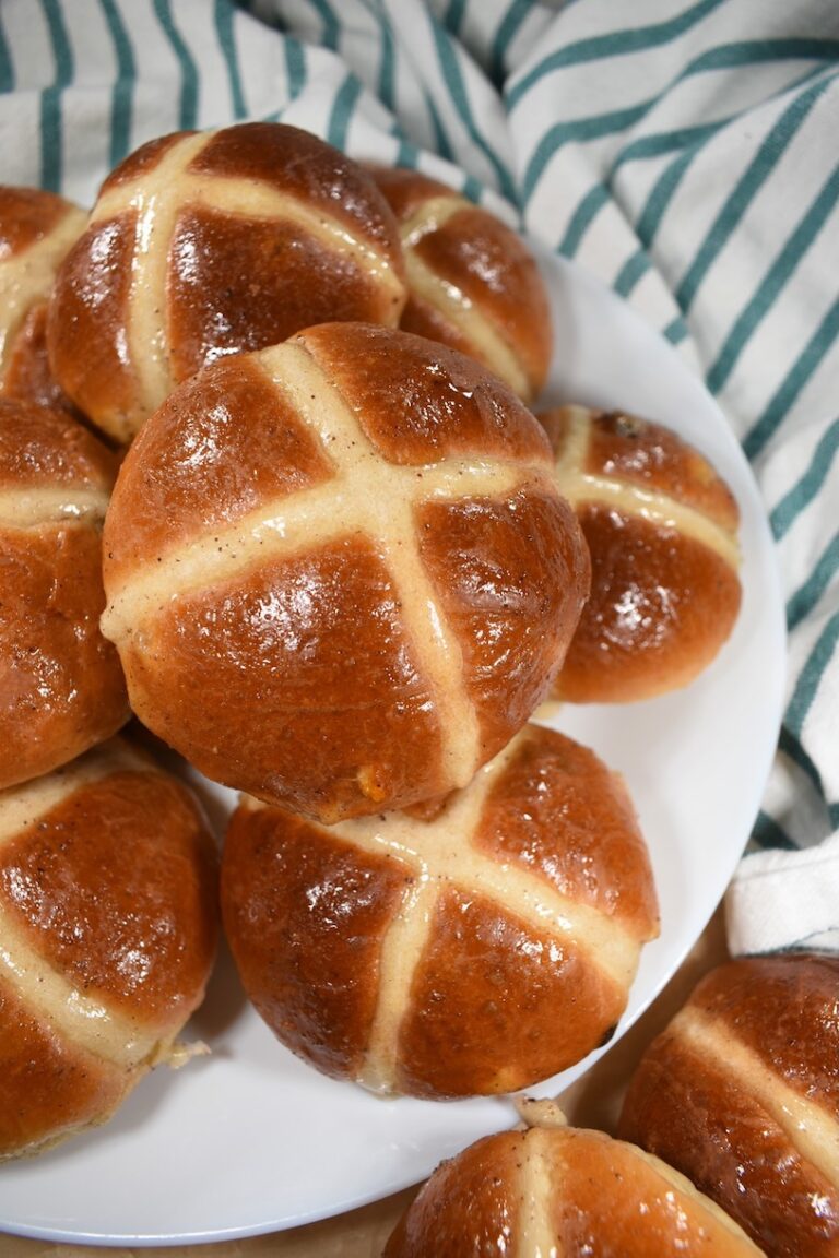 Hot Cross Buns Recipe • baste cut fold