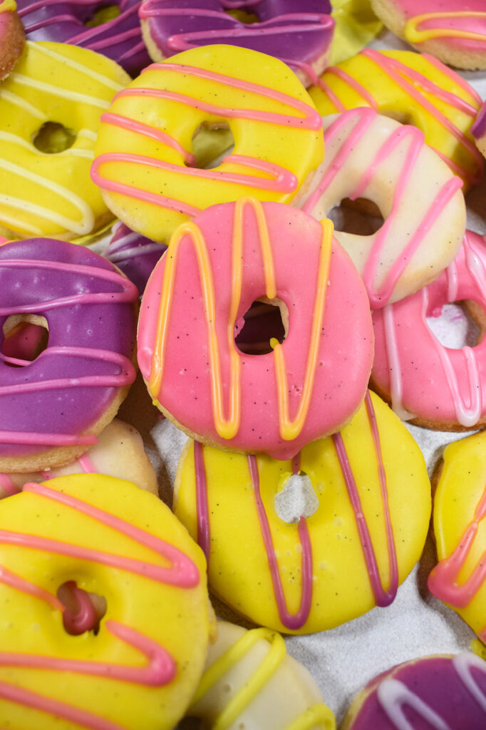 Homemade Party Ring Biscuits (British Party Rings) • baste cut fold