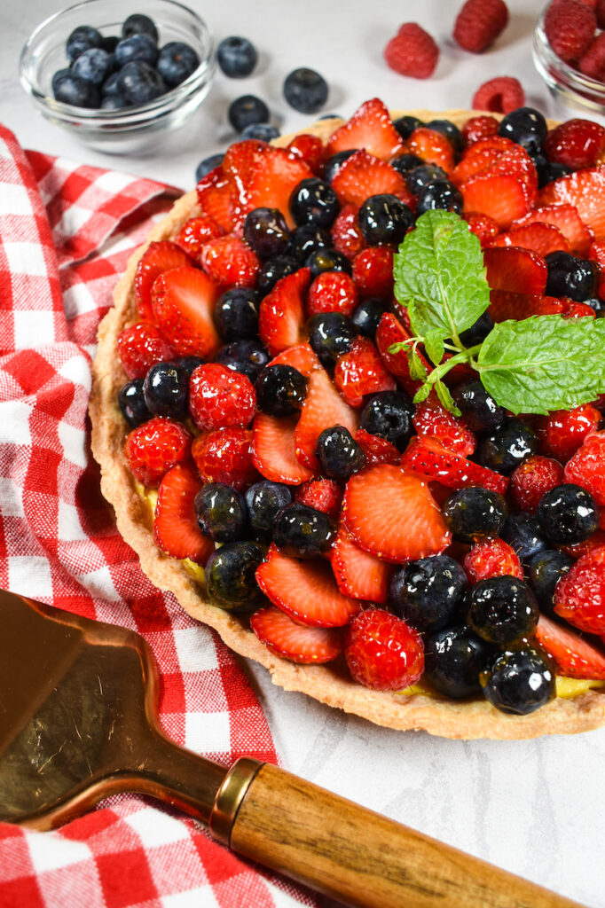Tarte aux Fruits (Fruit Tart Recipe) • baste cut fold